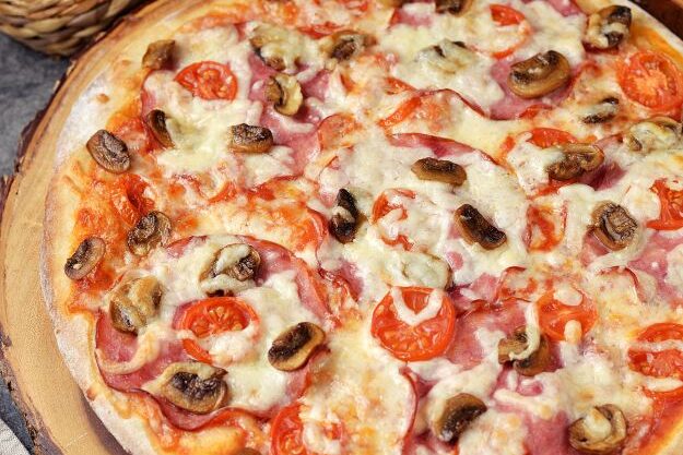 Best Order Online Pizza Near Me | Rockafellers Pizza